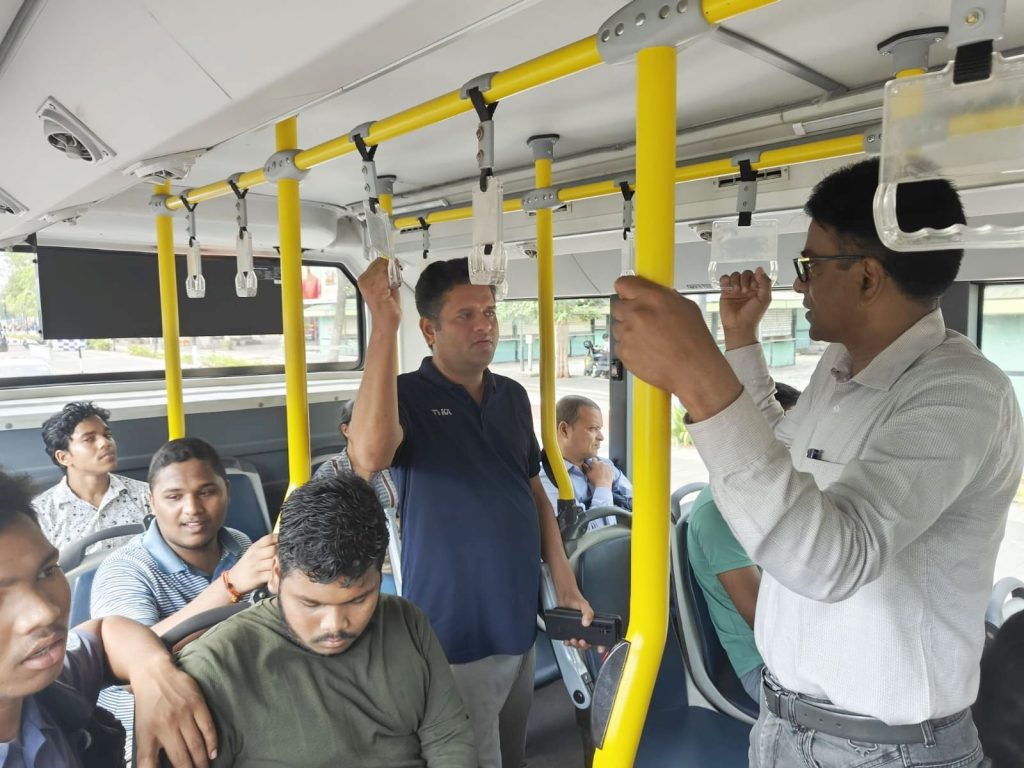 CRUT Leadership Undertakes Field Visit to Enhance Commuter Experience ...